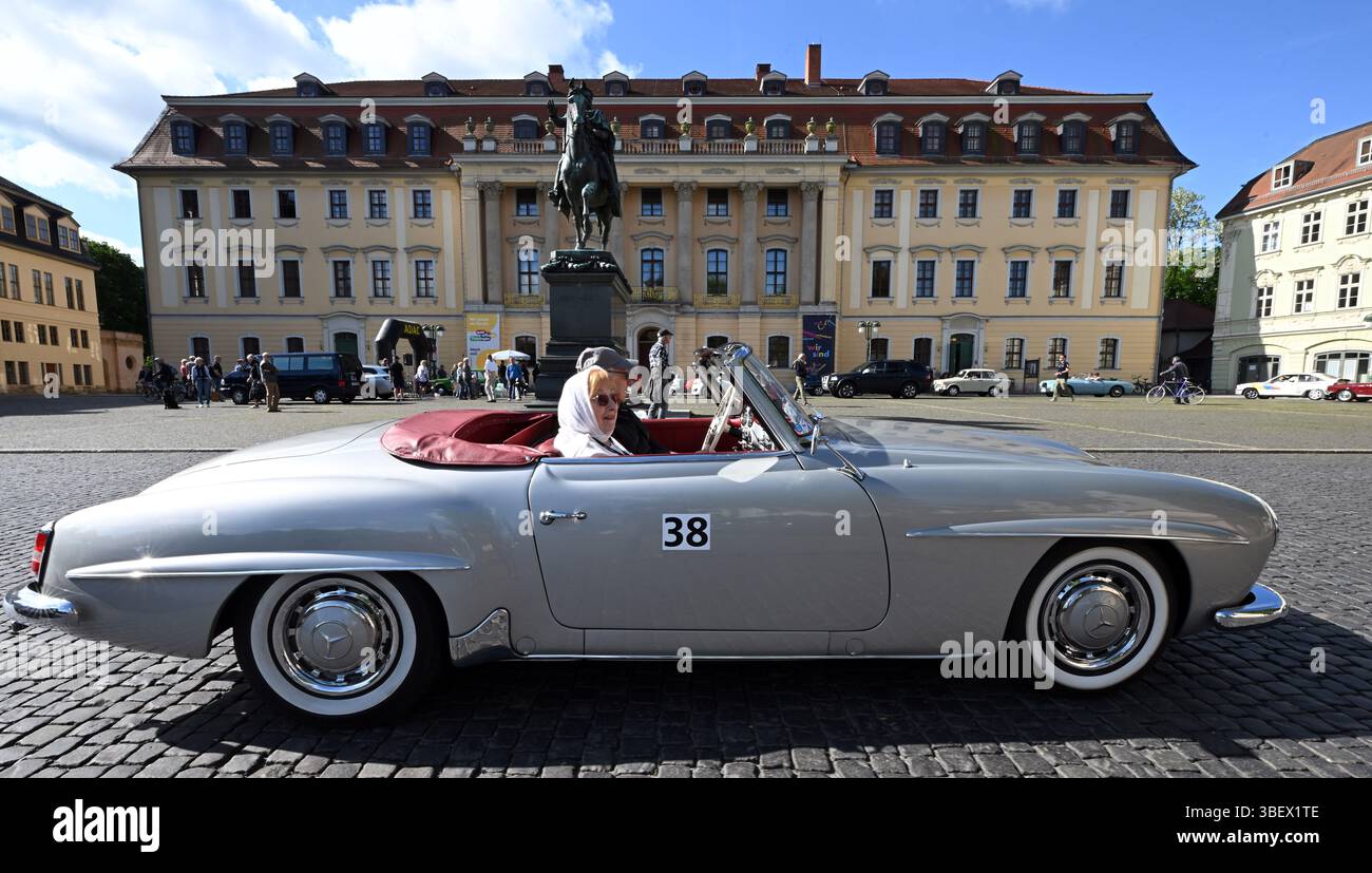 Weimar, Germany. 30th May, 2025. Gerda and Peter Flohr start the first ...
