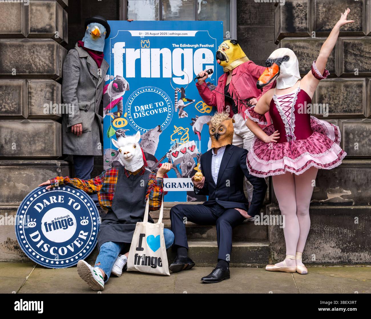 Royal Mile, Edinburgh, Scotland, UK, 30 May 2025, Edinburgh Festival ...