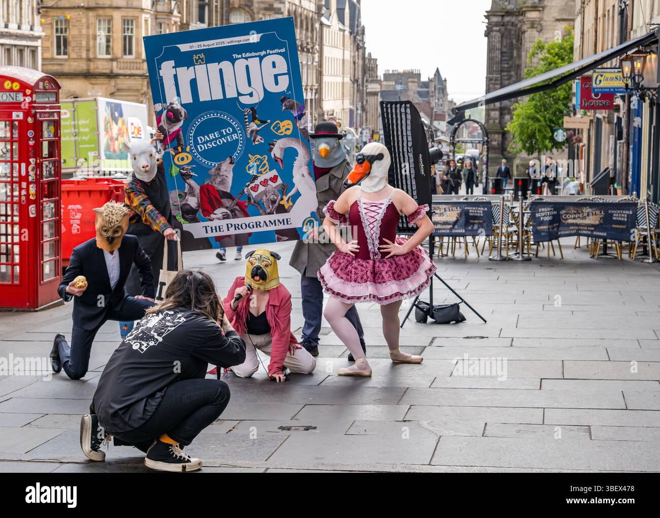 Royal Mile, Edinburgh, Scotland, UK, 30 May 2025, Edinburgh Festival ...