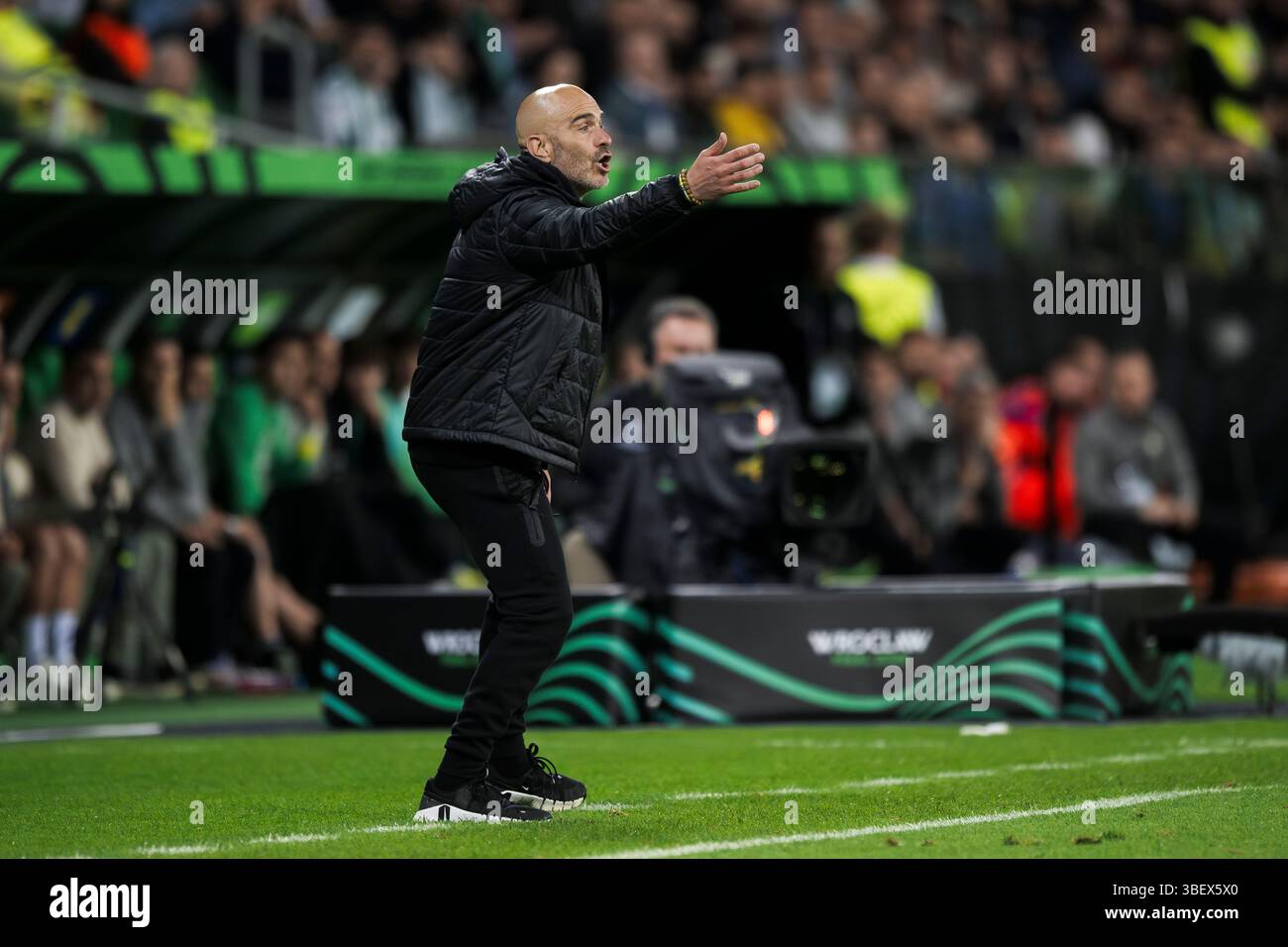Manuel Pellegrini, head coach of Real Betis Balompie, gestures during ...