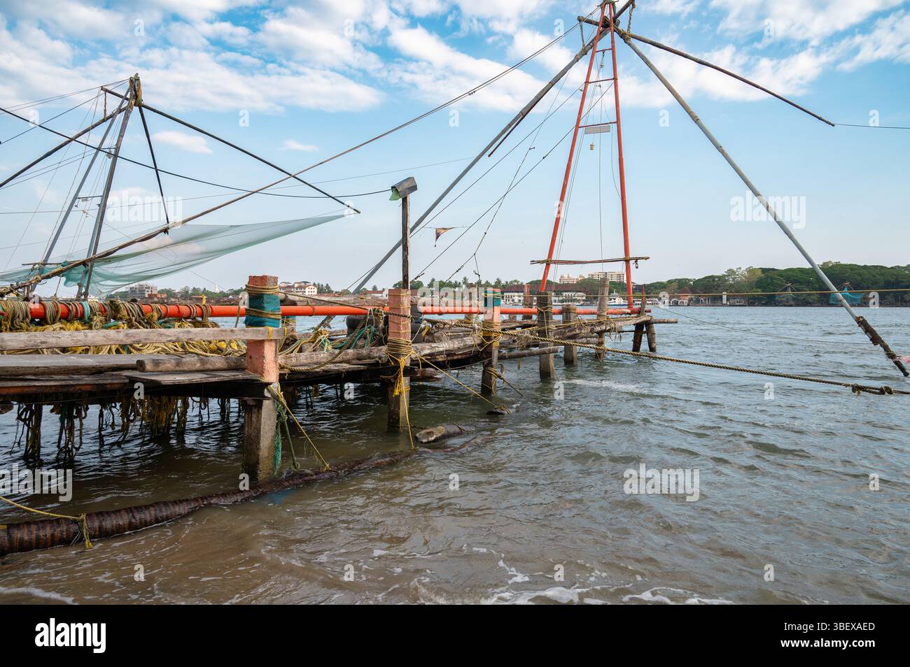 Chinese Fishing Nets On The Shore Of Kochi, Kerala In India, Cheenavala ...
