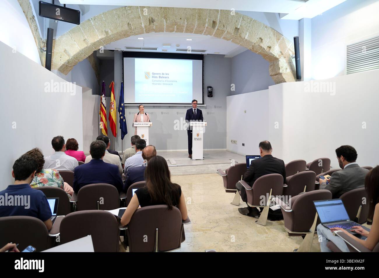 The president of the Balearic Government, Marga Prohens and the ...