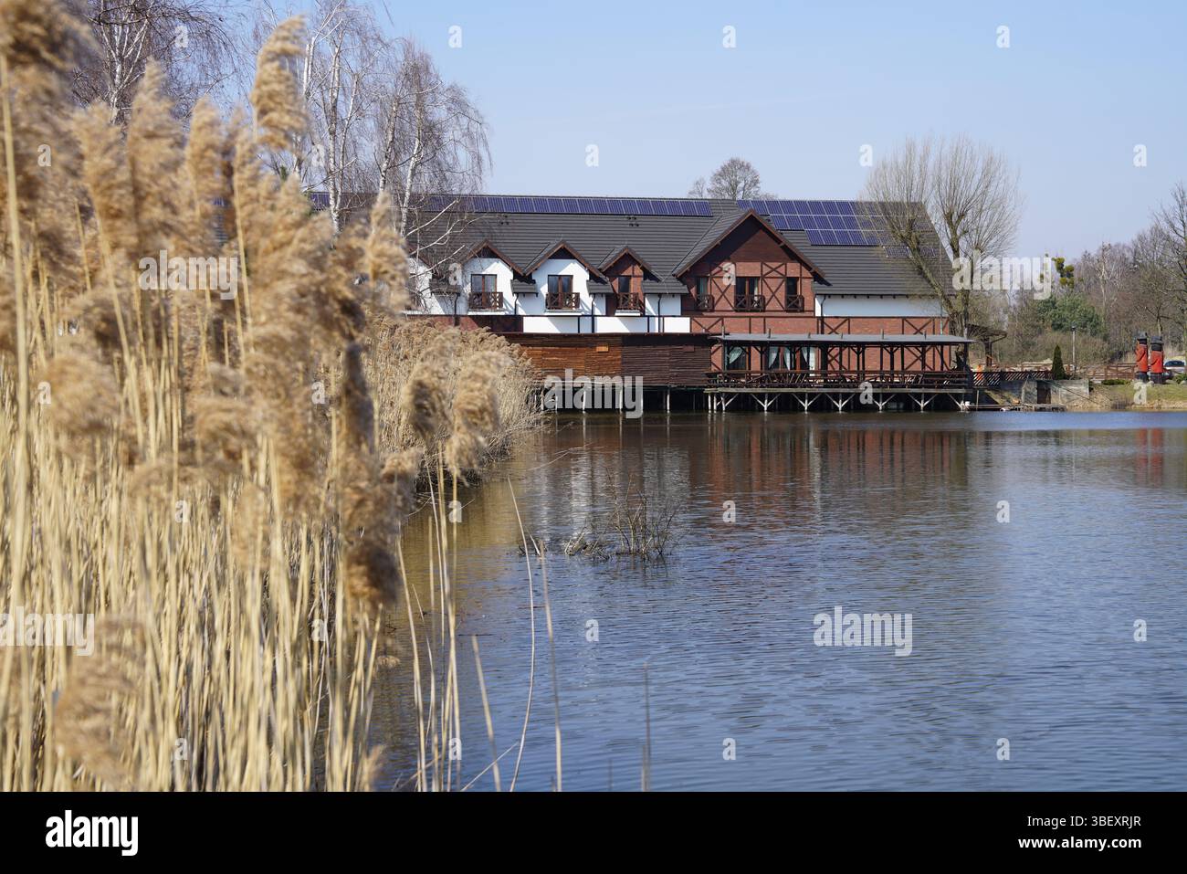 Casa de huespedes junto al agua hi-res stock photography and images - Alamy