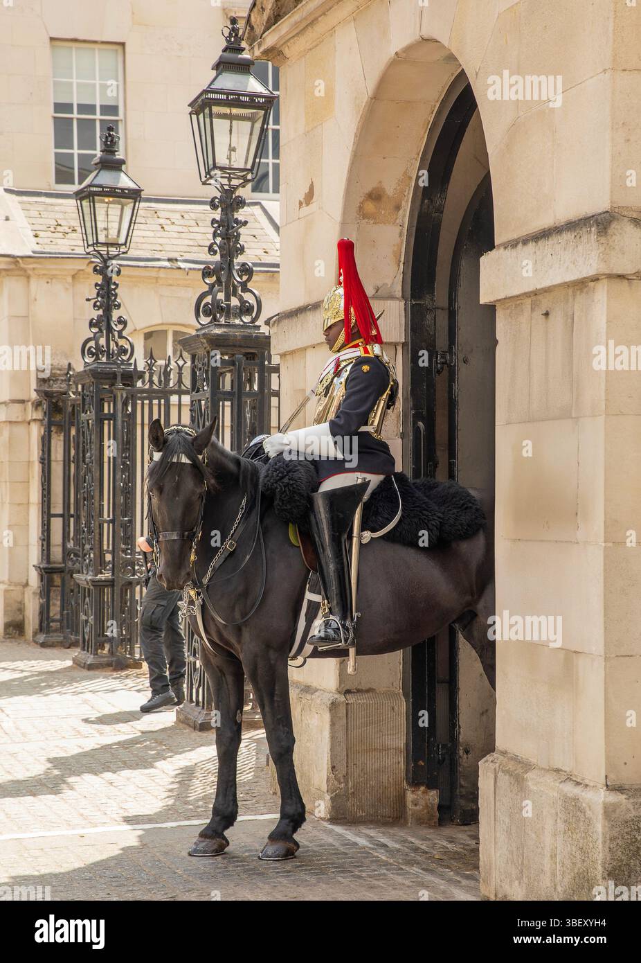 Guards ceremonial uniform hi-res stock photography and images - Alamy