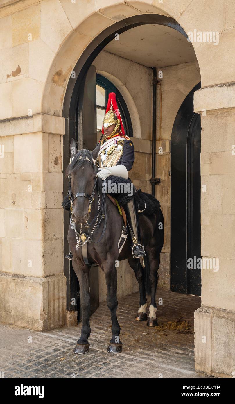Guards in full dress uniform hi-res stock photography and images - Alamy