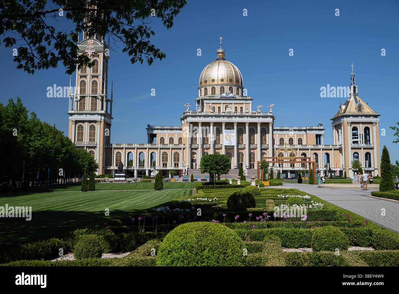 Licheń, Greater Poland; Basilica of the Blessed Virgin Mary. Basilika ...