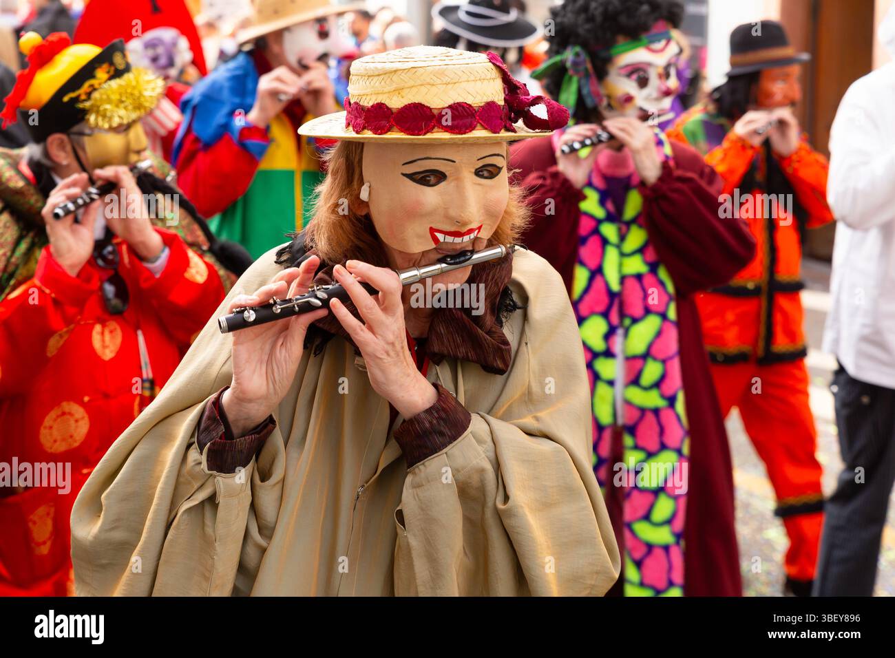 Piccolo instrument hi-res stock photography and images - Alamy