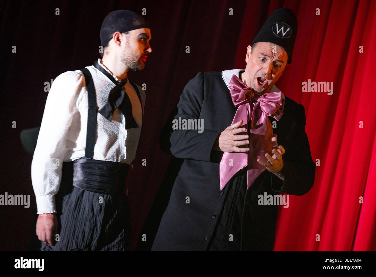 Ali gortler hi-res stock photography and images - Alamy