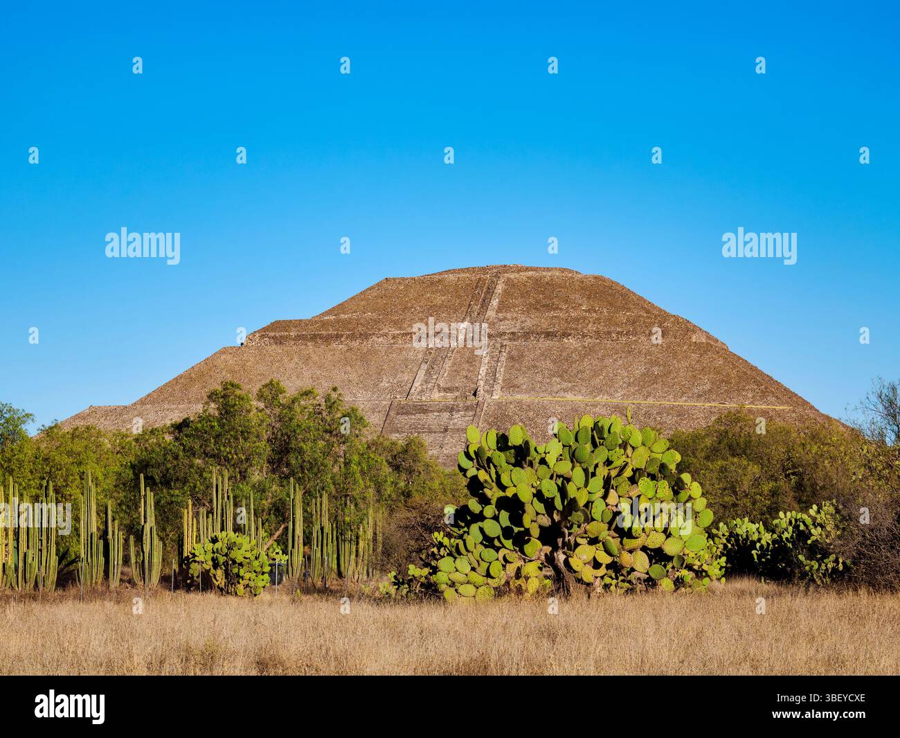 Pyramid of the Sun, Teotihuacan, Mexico State, Mexico Stock Photo - Alamy