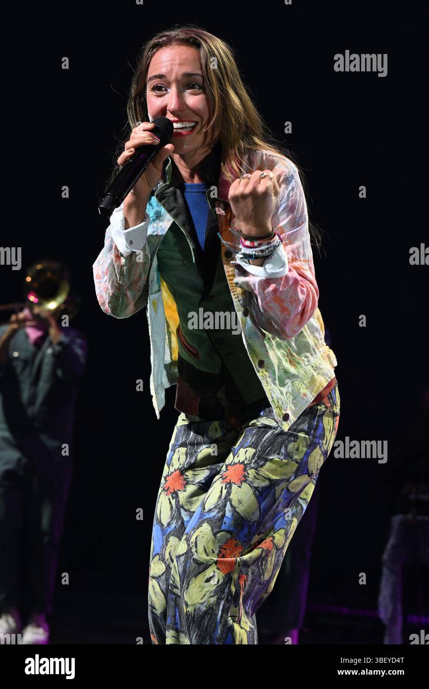 Hollywood FL, USA. 29th May, 2025. Lauren Daigle performs during her ...