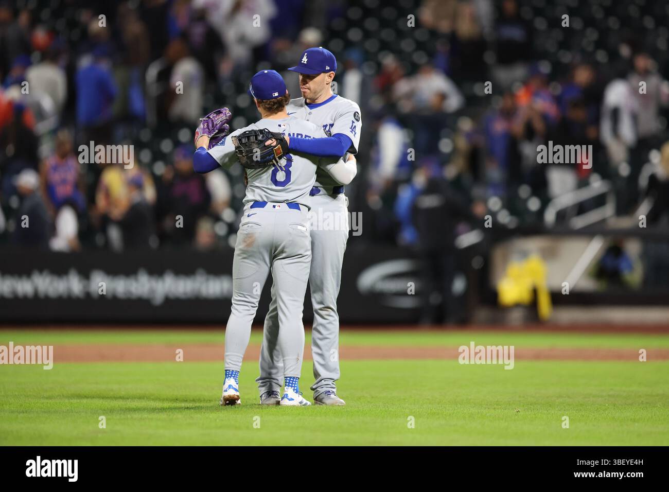 Los Angeles Dodgers celebrate their 7-5 win in the baseball game ...