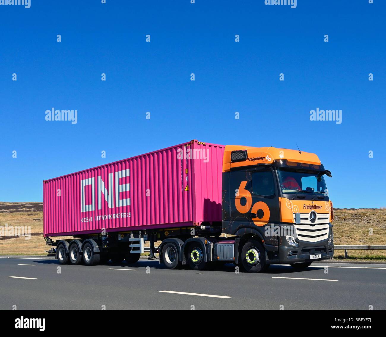 Network express hi-res stock photography and images - Alamy