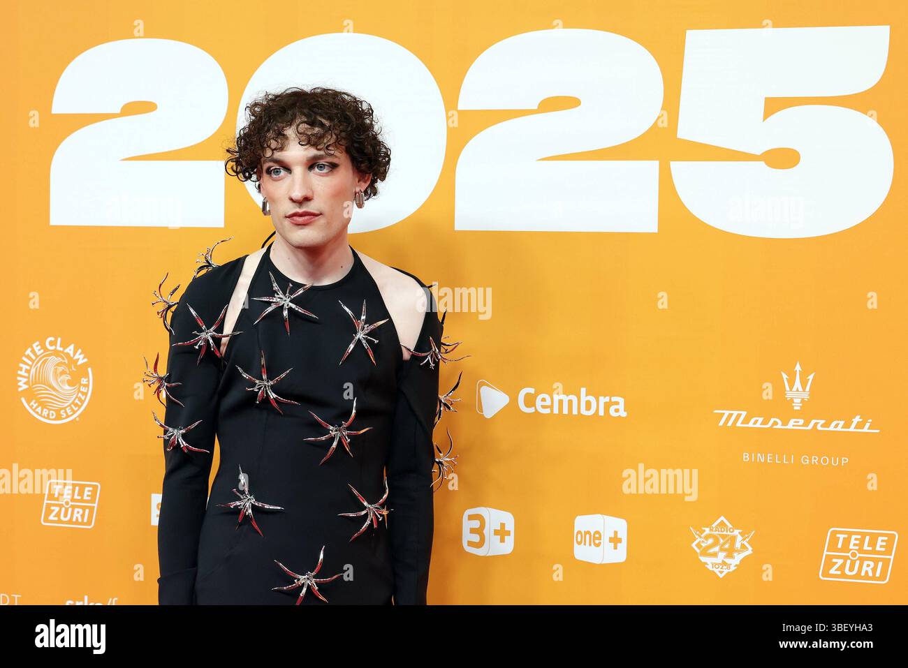 Nemo - 18. Swiss Music Awards 2025 Nemo auf dem roten Teppich ...