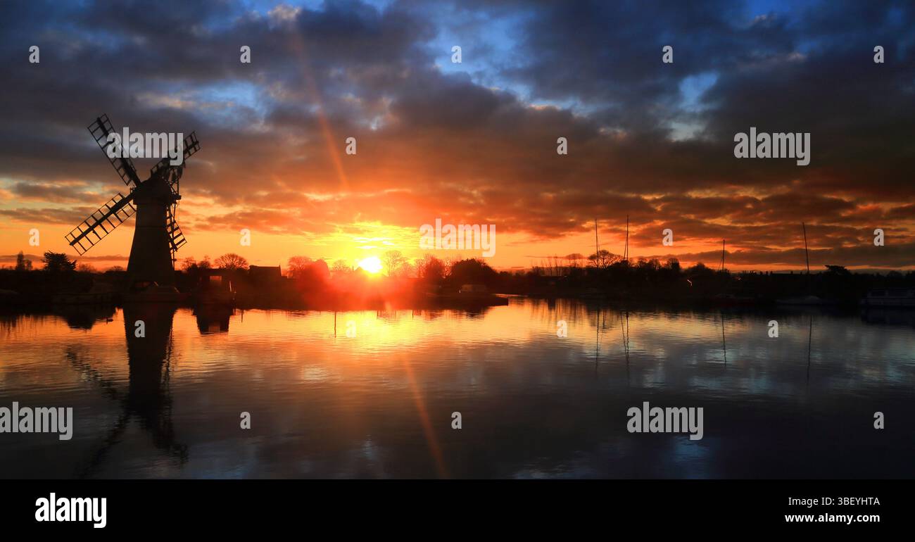Thurne Mill at sunrise, spring morning, Norfolk Broads, Norfolk Stock ...