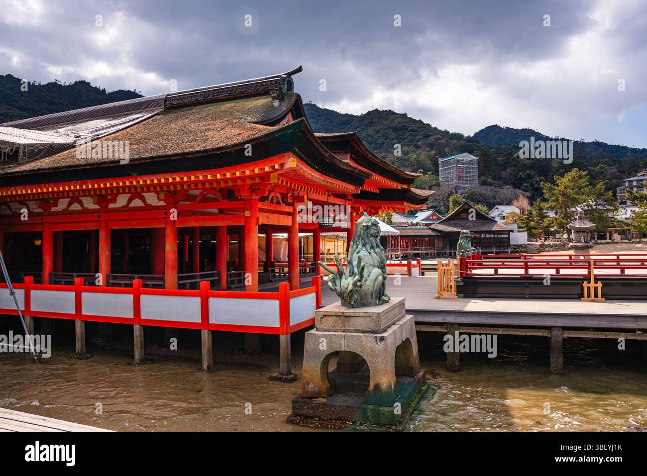 Jinja scenic landmarks hi-res stock photography and images - Alamy