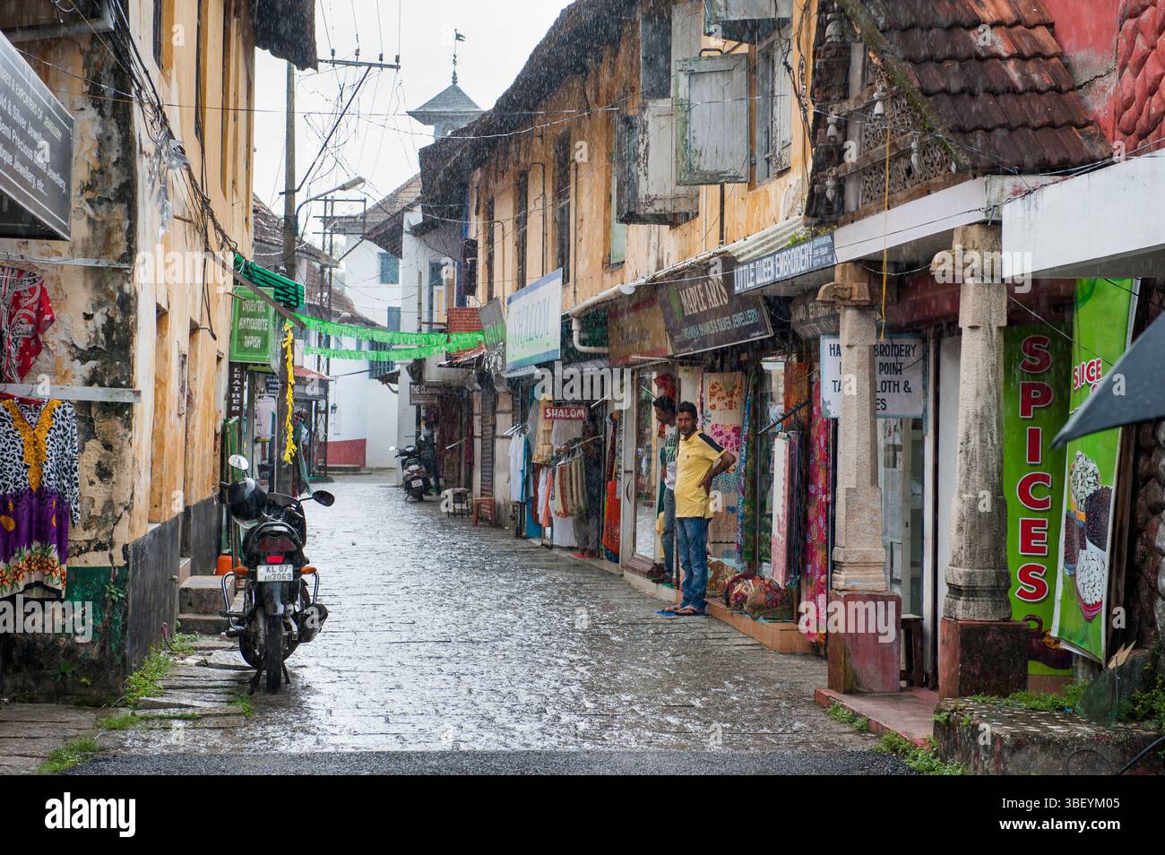 Street in Mattancherry district, Fort Kochi, Kochi or Cochin, Kerala ...