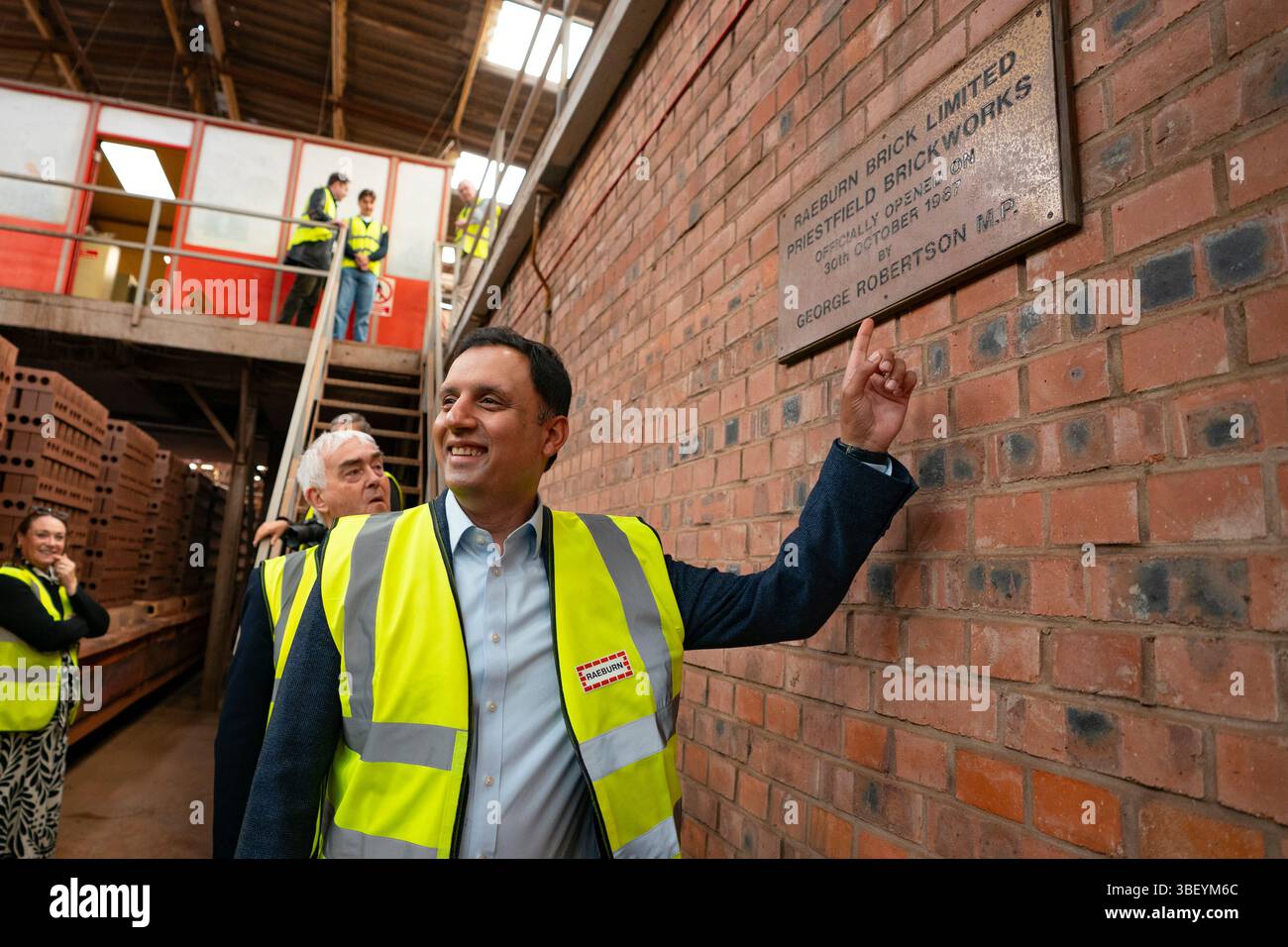 Labour mp george robertson hi-res stock photography and images - Alamy