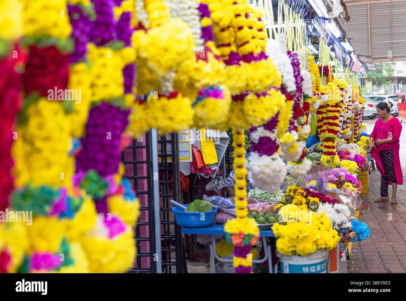 Flower garlands, Little India, Brickfields, Kuala Lumpur, Selangor, Malaysia Stock Photo - Alamy