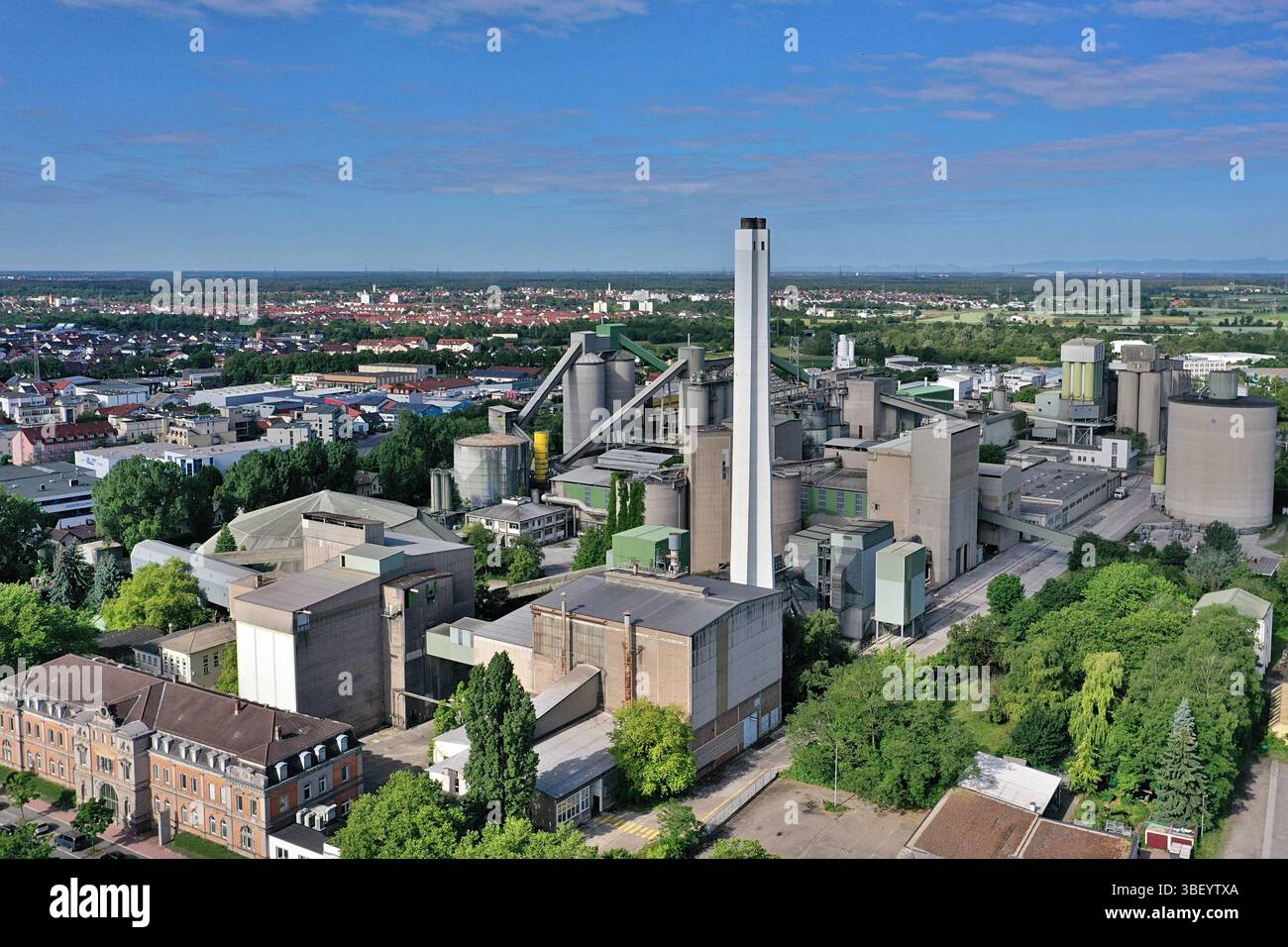 30.5.2025 Heidelberg Cement Heidelberg Materials in Leimen, hier das ...