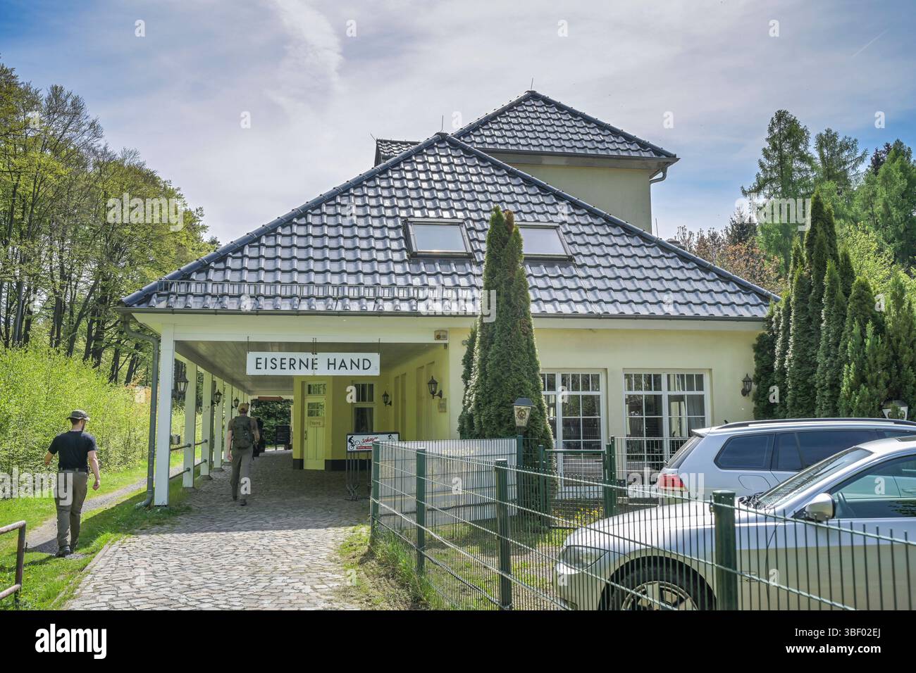 Restaurant Waldgeist zur Eisernen Hand, ehemaliger Bahnhof, Wiesbaden, Hessen, Deutschland ...
