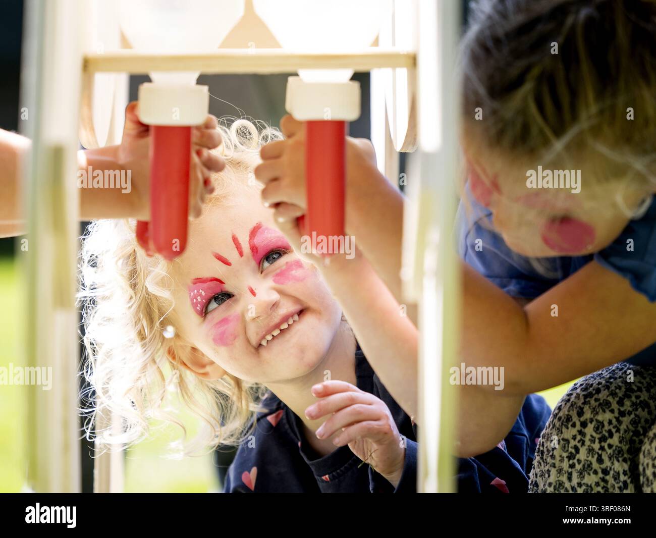 SPAARNDAM - Visitors during the annual Open Farm Days where dairy ...