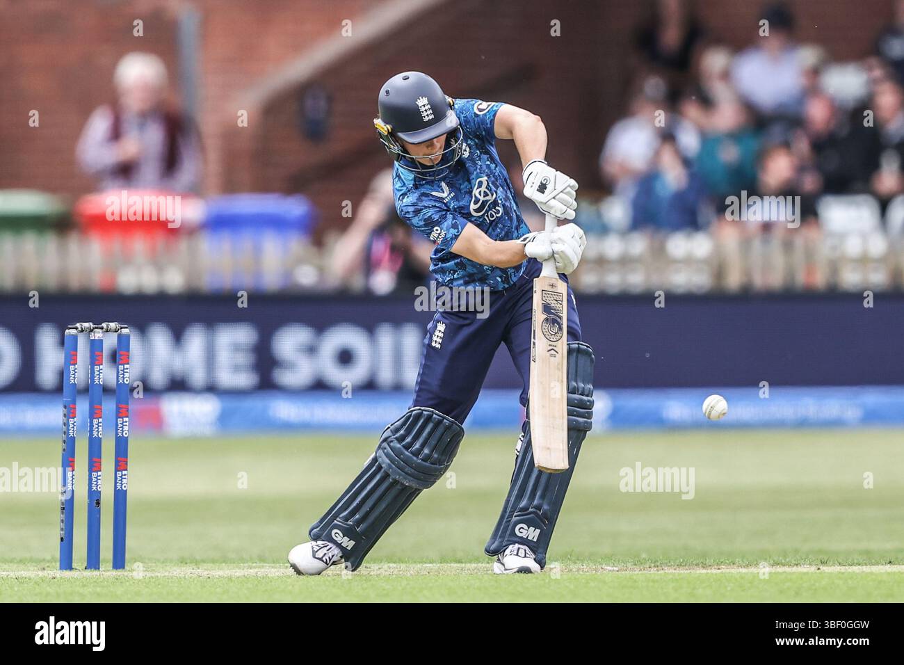 Derby, UK. 30th May, 2025. Amy Jones of England hits the ball for one ...