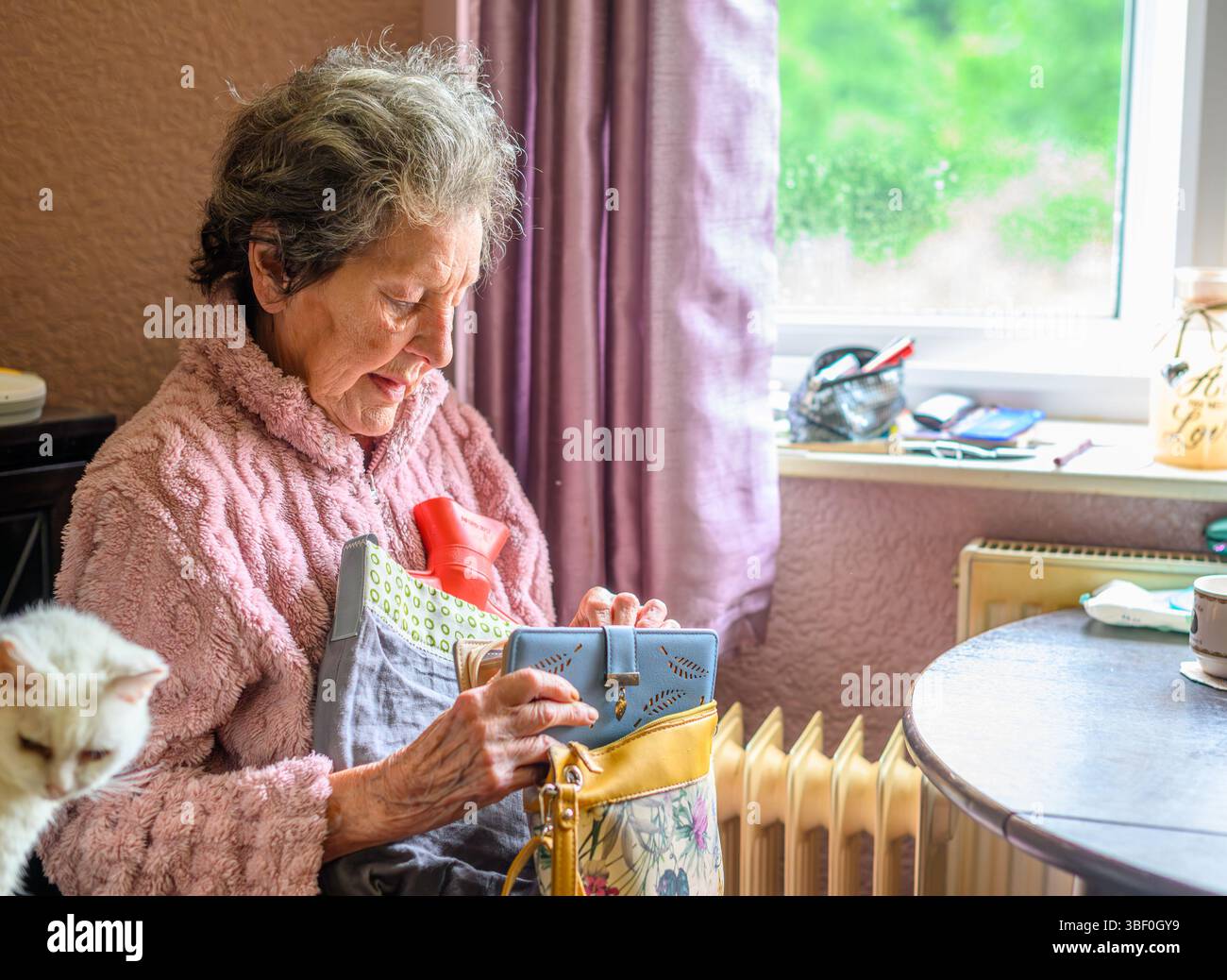 Old Age Pensioner Heating Allowance Stock Photo - Alamy