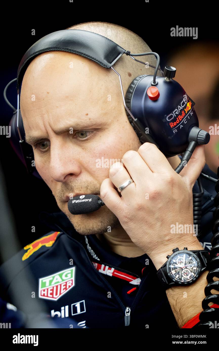 BARCELONA - Gianpiero Lambiase, racing engineer for Max Verstappen, at ...