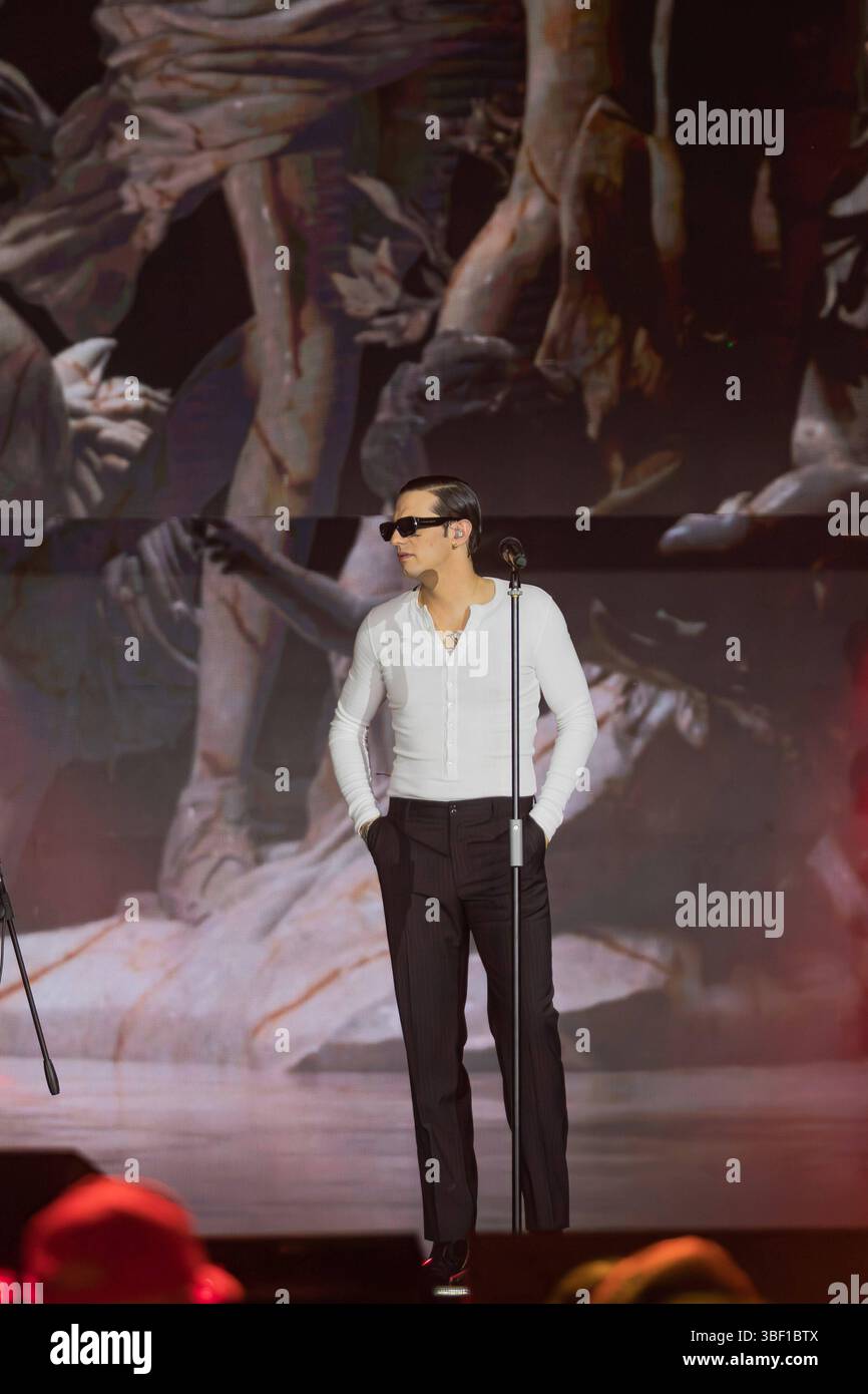 News - Radio Italia live concert, rehearsals Achille Lauro during Radio ...