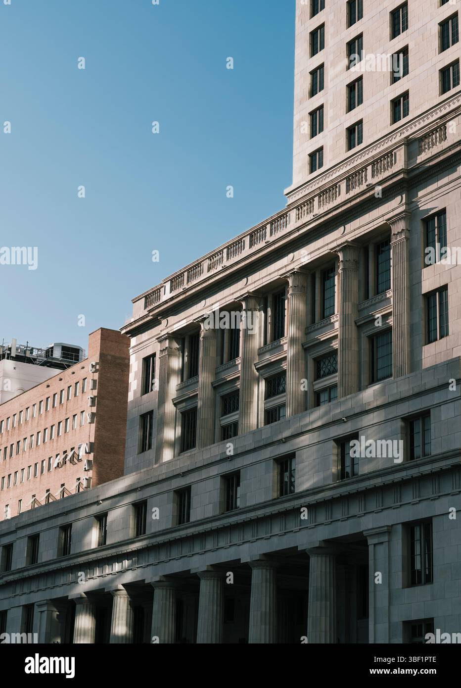 old building in downtown miami Stock Photo - Alamy
