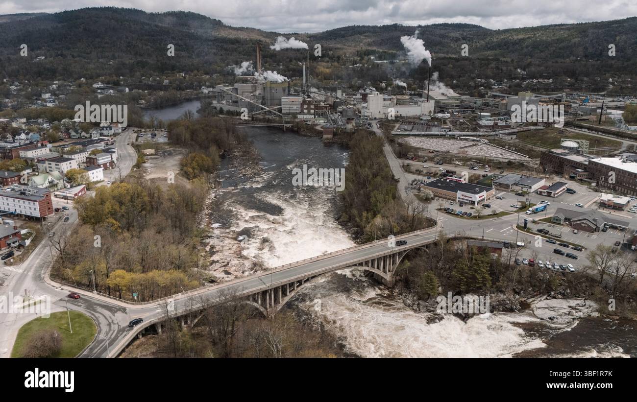 Aerial view of Rumford, Maine and it's paper mill Stock Photo - Alamy