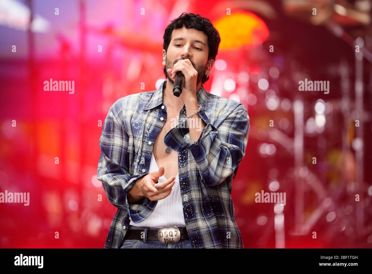 Colombian singer-songwriter Sebastián Yatra performs on NBC's Today ...