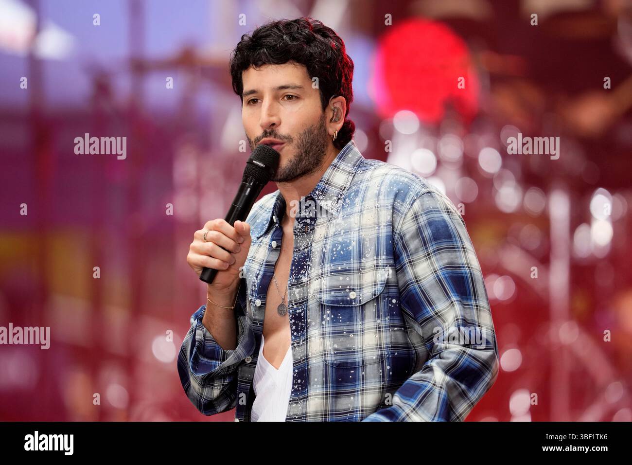 Colombian singer-songwriter Sebastián Yatra performs on NBC's Today ...