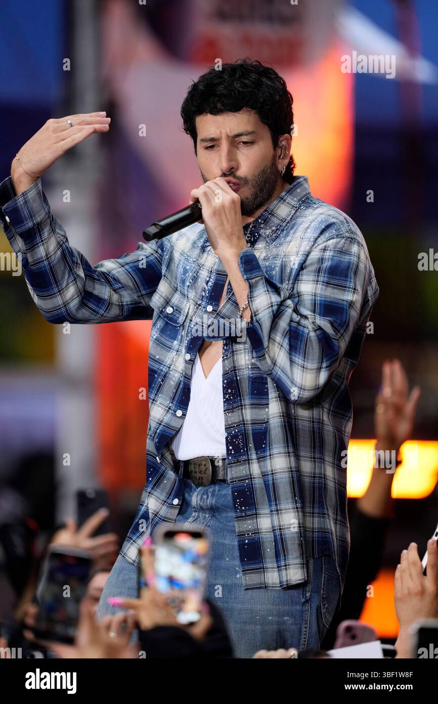 Colombian singer-songwriter Sebastián Yatra performs on NBC's Today ...