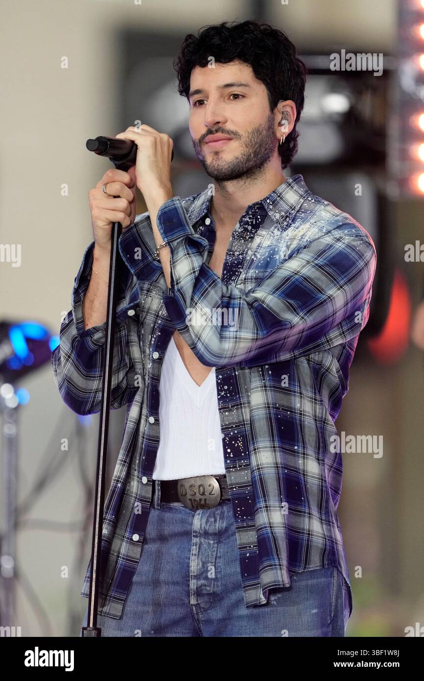 Colombian singer-songwriter Sebastián Yatra performs on NBC's Today ...