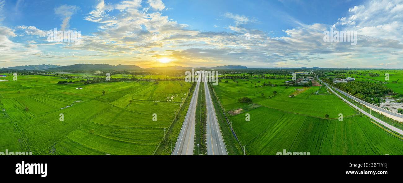 Straight road horizon thailand hi-res stock photography and images - Alamy
