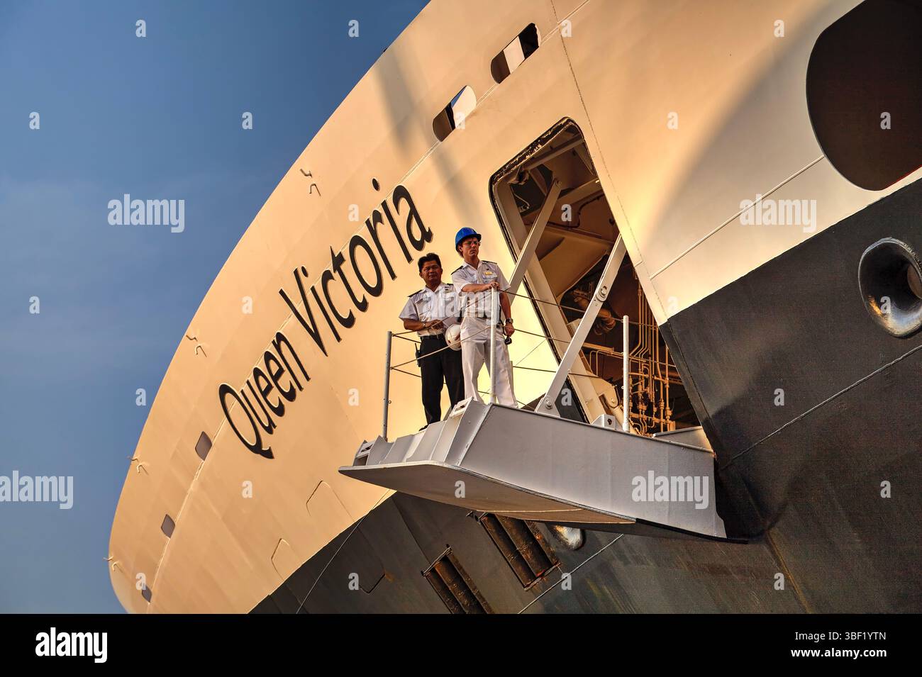 Cunard's Queen Victoria leaving port early evening Costa Rica Stock ...
