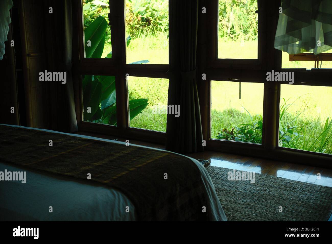 Lush bedroom view hi-res stock photography and images - Alamy