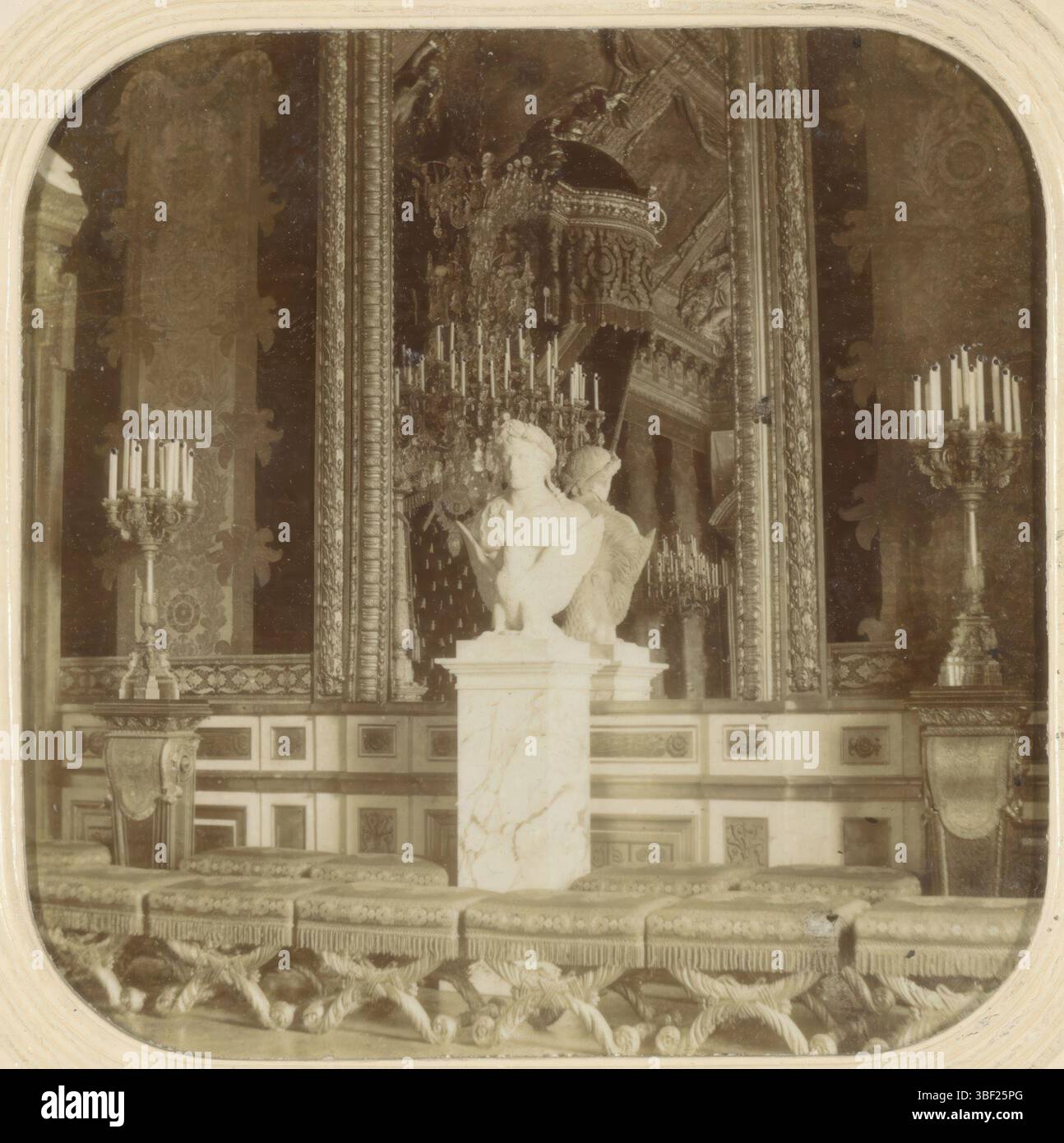 Salle du trône versailles hi-res stock photography and images - Alamy