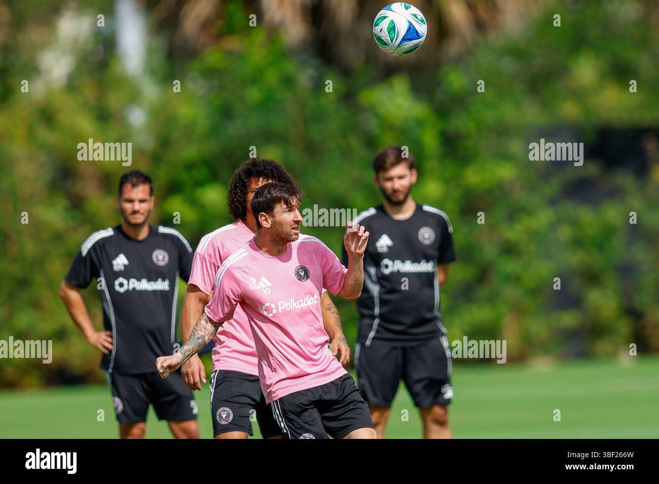 FORT LAUDERDALE, FL - MAY 30: Lionel Messi (10) of Inter Miami CF ...