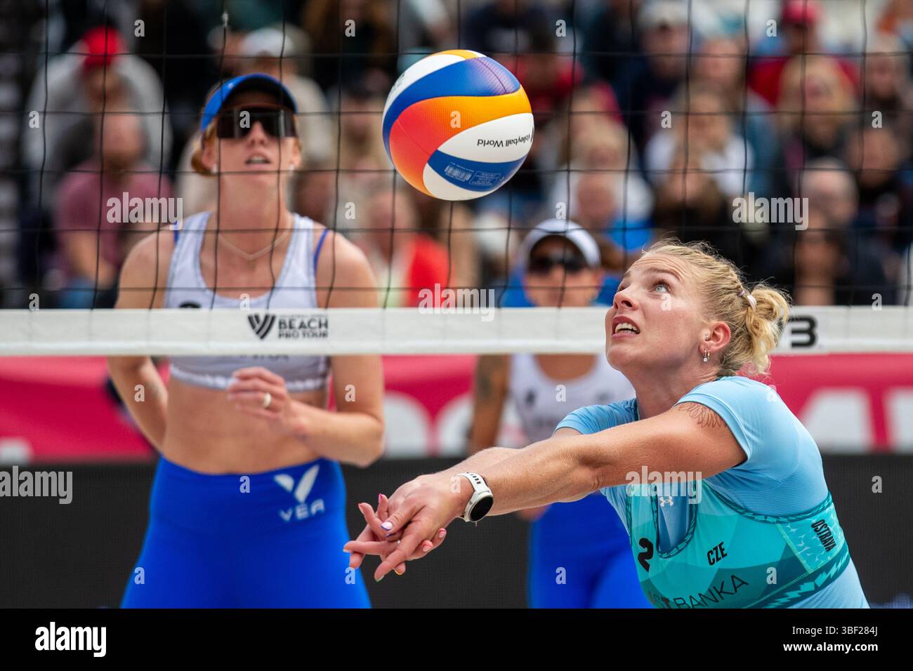 Ostrava, Czech Republic. 30th May, 2025. From left Kelly Cheng of USA ...