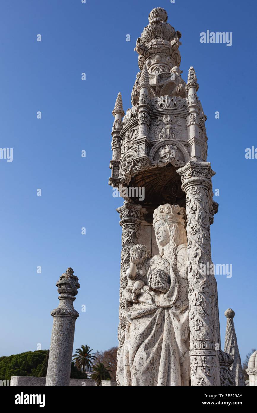 Detail of the Virgin Mary and Infant Jesus statue (Nossa Senhora do Bom ...