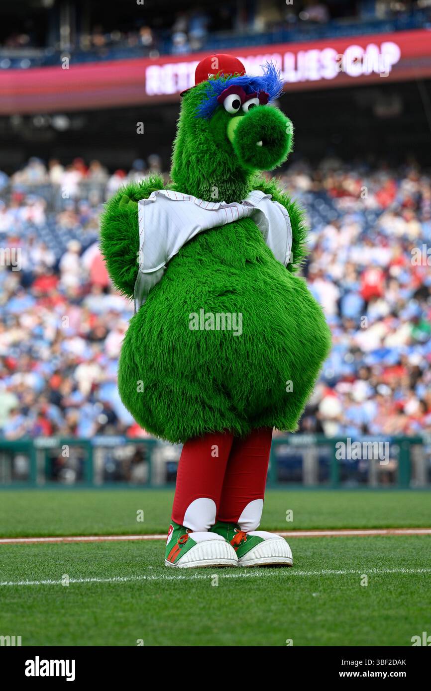 PHILADELPHIA, PA - MAY 29: The Phillie Phanatic entertains the crowd ...