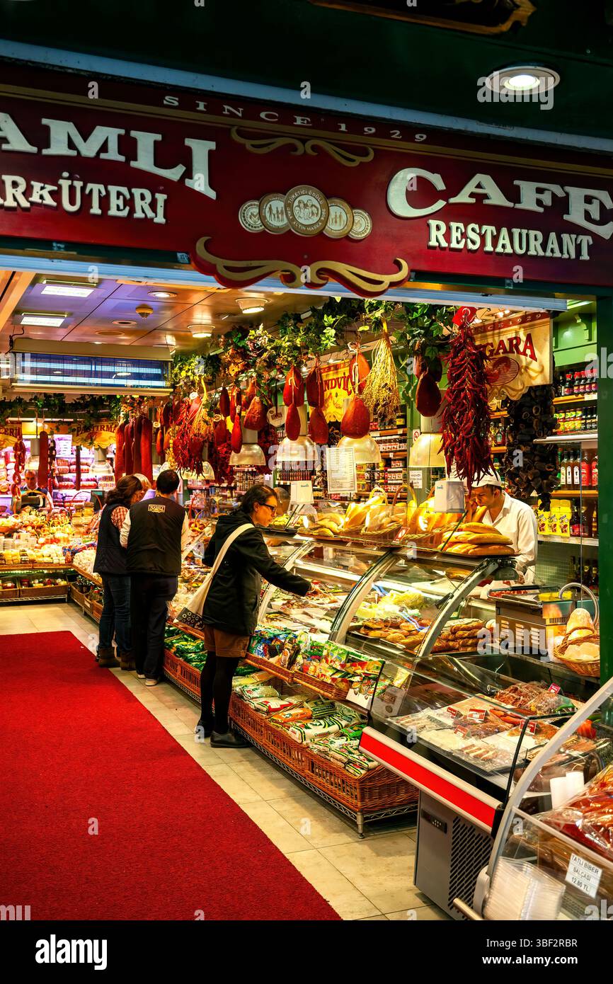 Restaurants and deli hi-res stock photography and images - Alamy