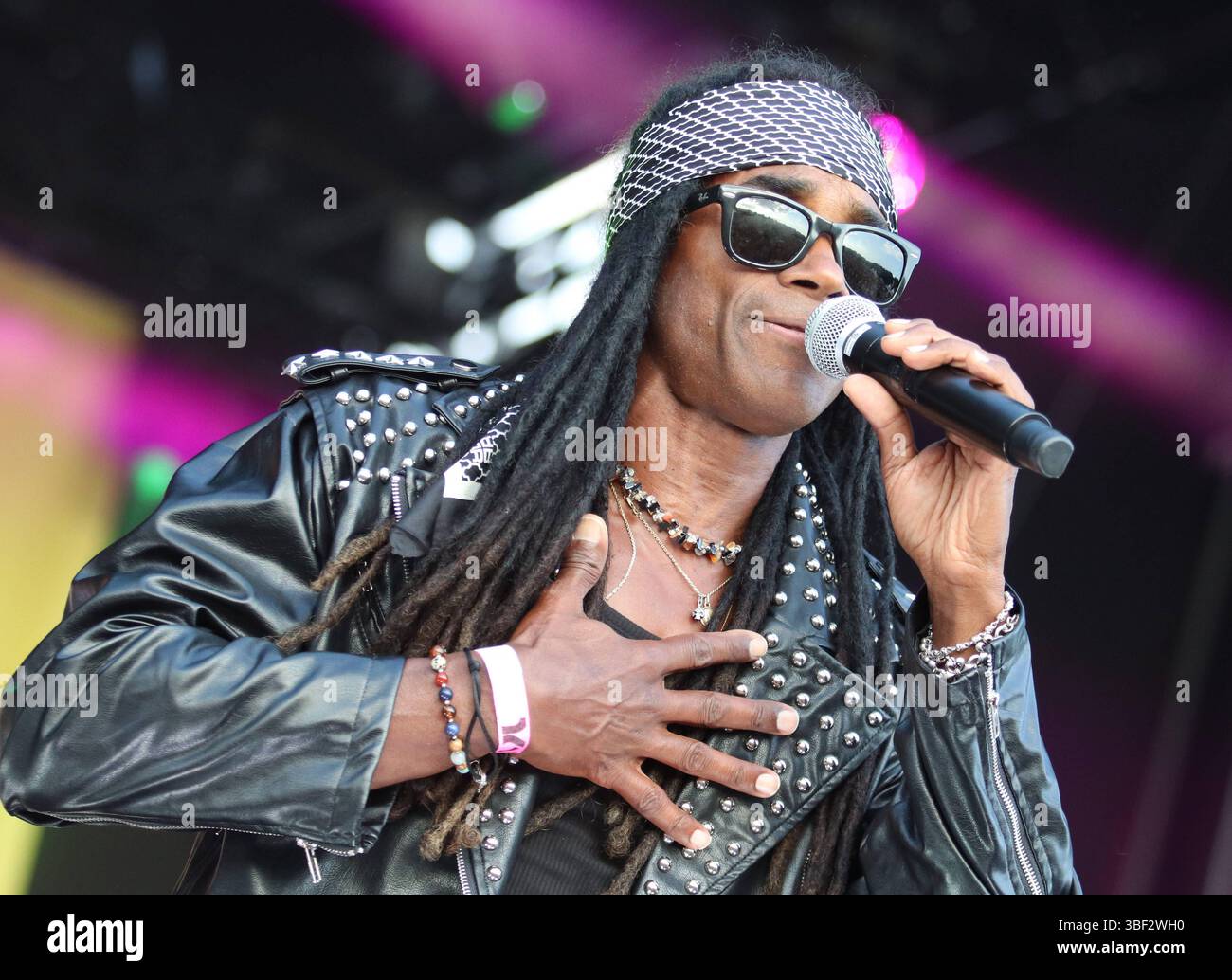 Fab Morvan aka Milli Vanilli Auftritt beim 90er 2000er Olymp am 30.05.2025 in Berlin *** Fab ...