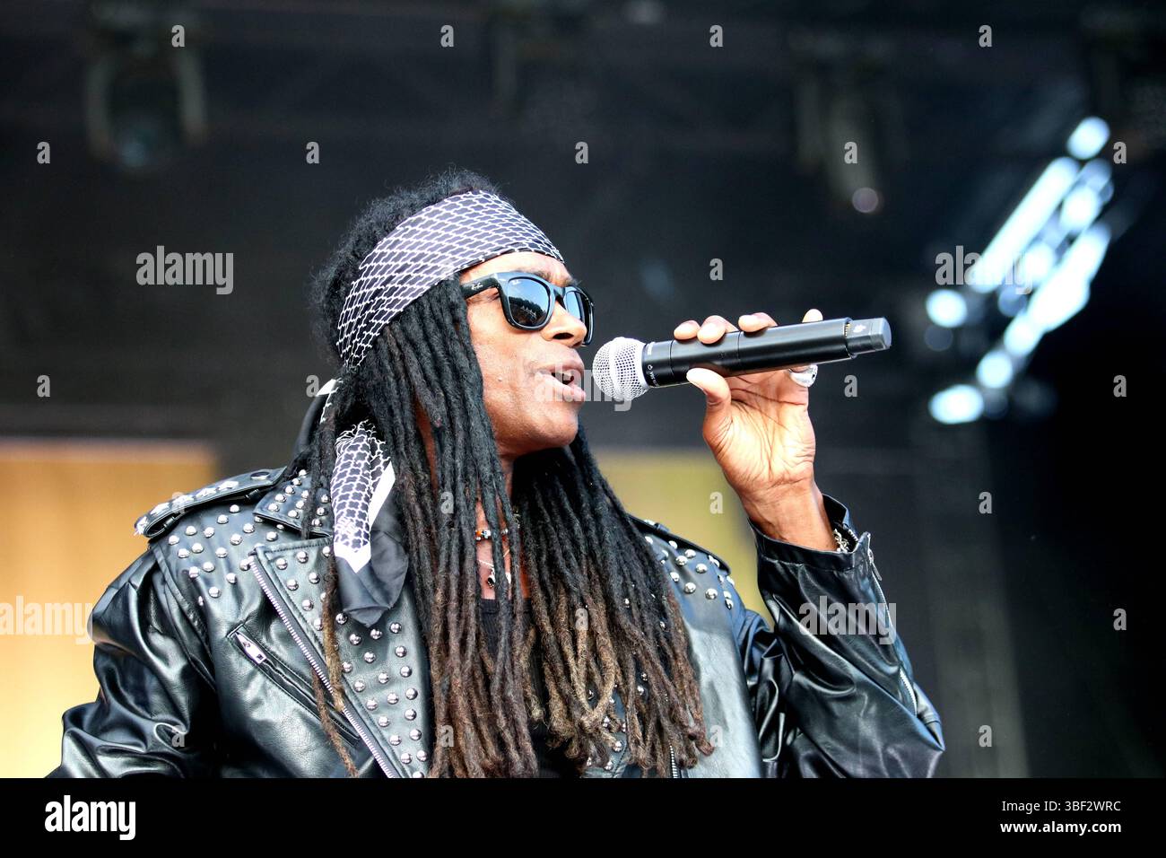 Fab Morvan aka Milli Vanilli Auftritt beim 90er 2000er Olymp am 30.05.2025 in Berlin *** Fab ...