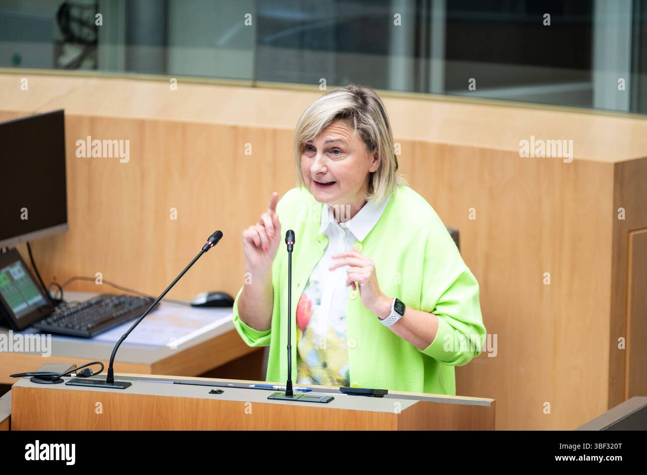 Minister Hilde Crevits at the Flemish parliament plenary meeting in ...
