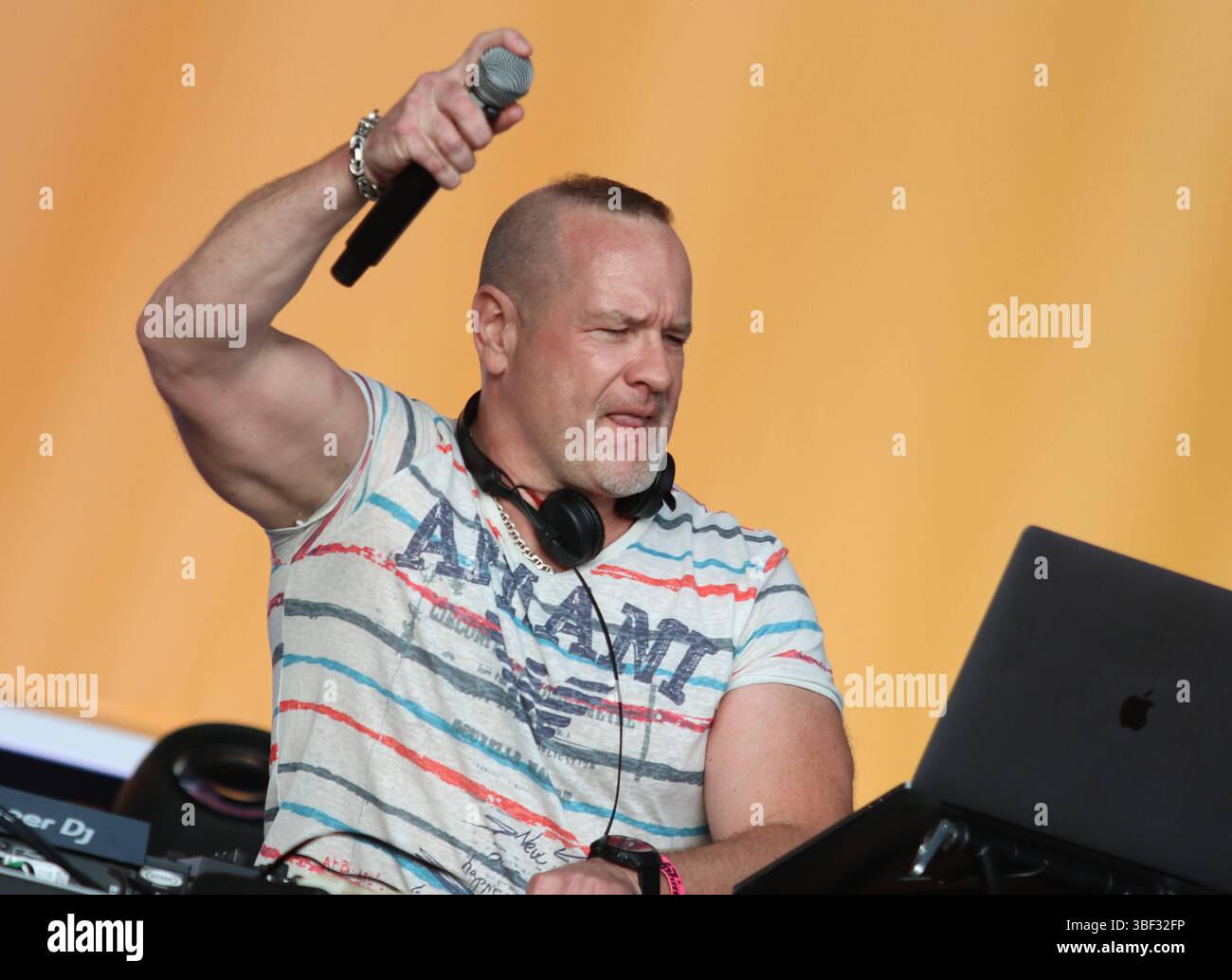 DJ Rockstroh Auftritt beim 90er 2000er Olymp am 30.05.2025 in Berlin ...