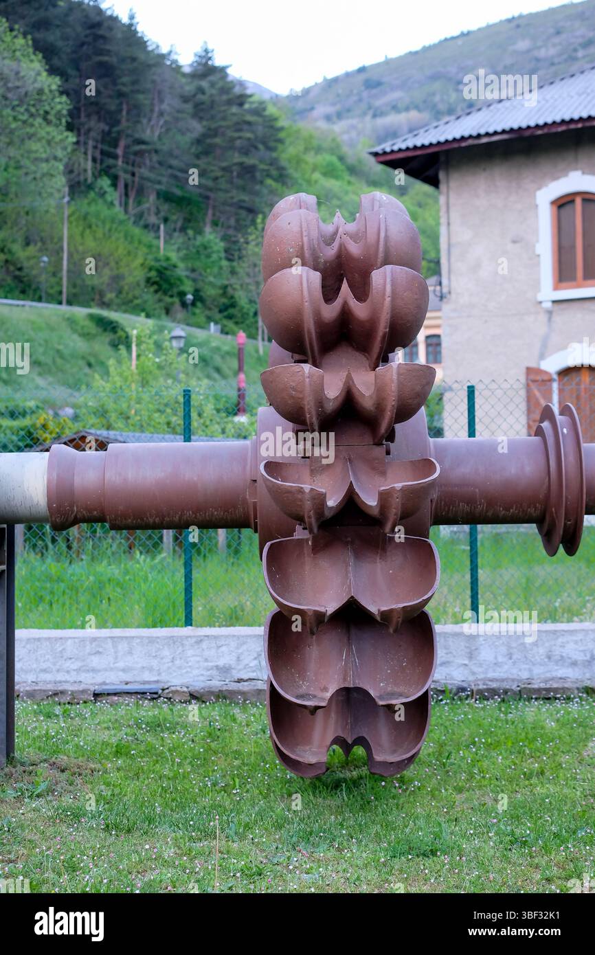 Old Cast Iron Pelton Water Turbine to Generate Electricity by Hydro ...