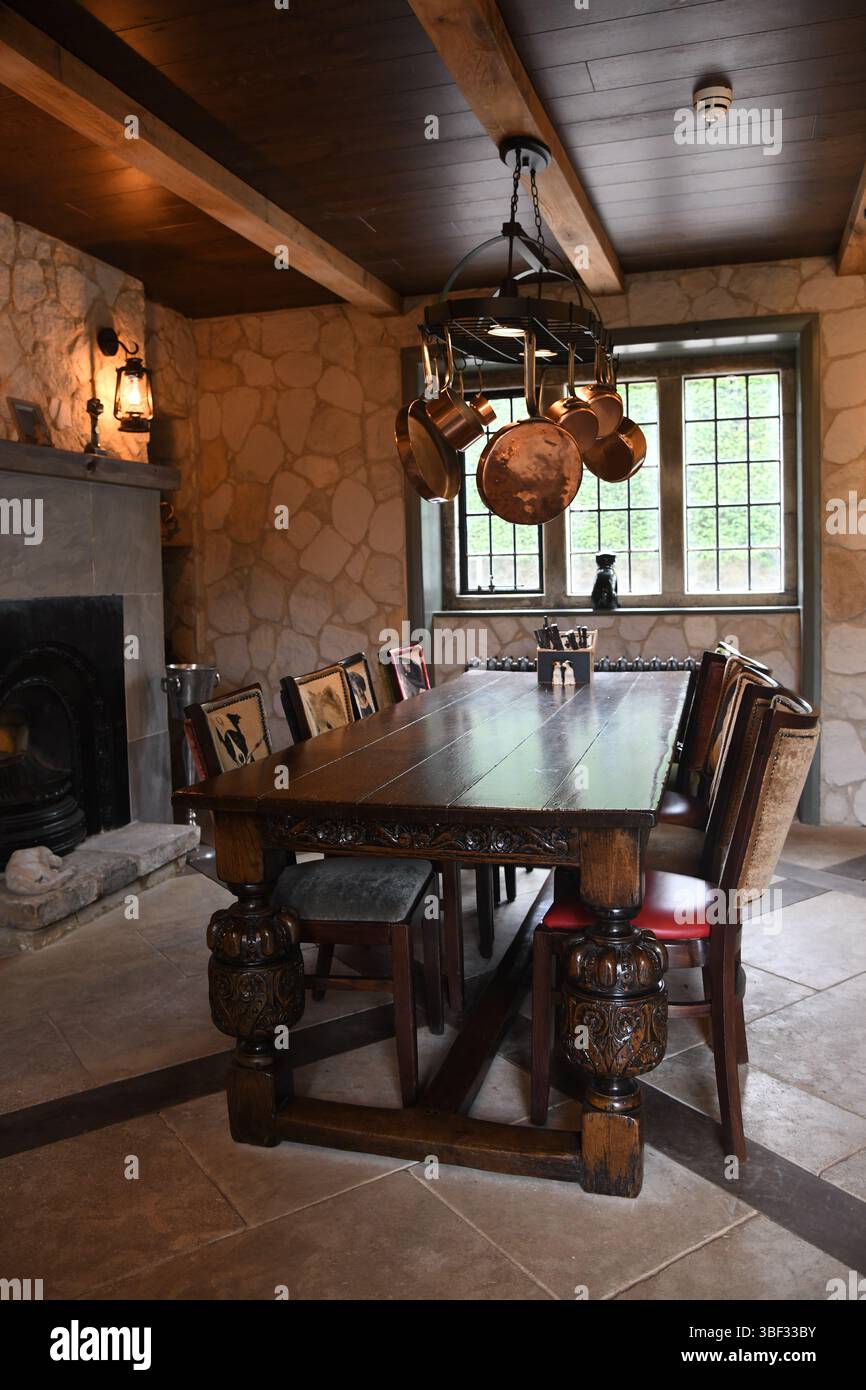 Medieval dining room Stock Photo - Alamy